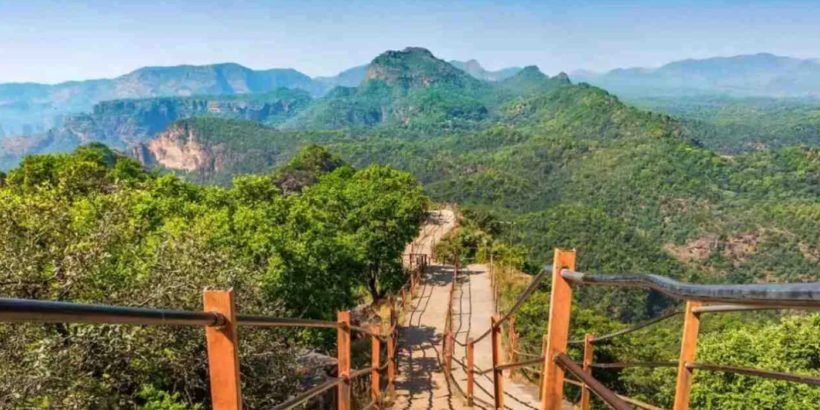 Top 10 Best Places To Visit In Madhya Pradesh In Summer - Skysafar Tourism